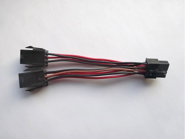 adapter 2 x 6 pin na 1 x 8 pin VGA napajanja