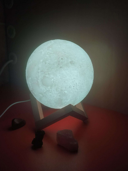 Sada samo 1400 Mesec moon lampa