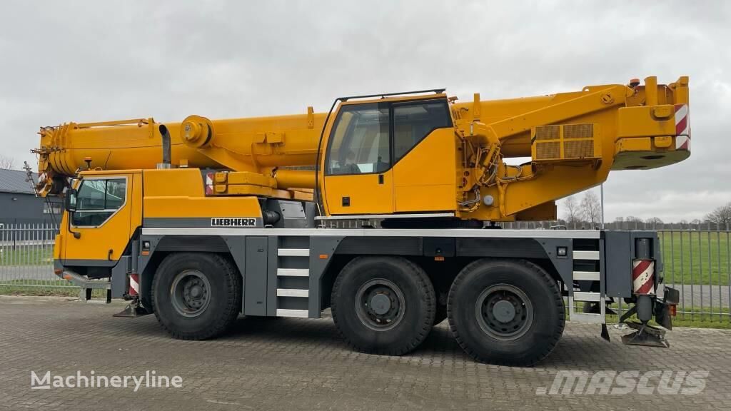 Liebherr LTM 1055-1 pokretna dizalica