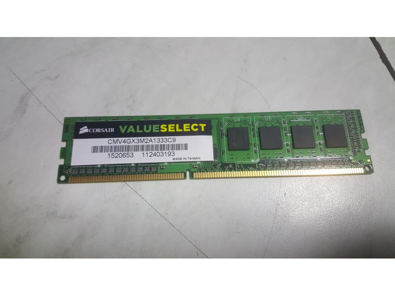 ddr3 2gb corsair ispravna 1333mhz