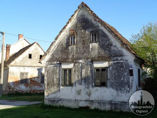 Kupujem kuću u Deču opstina Pećinci