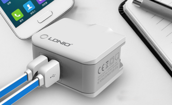 Kucni punjac LDNIO A2203 dual USB 2.4A + iPhone Lightning kabel beli