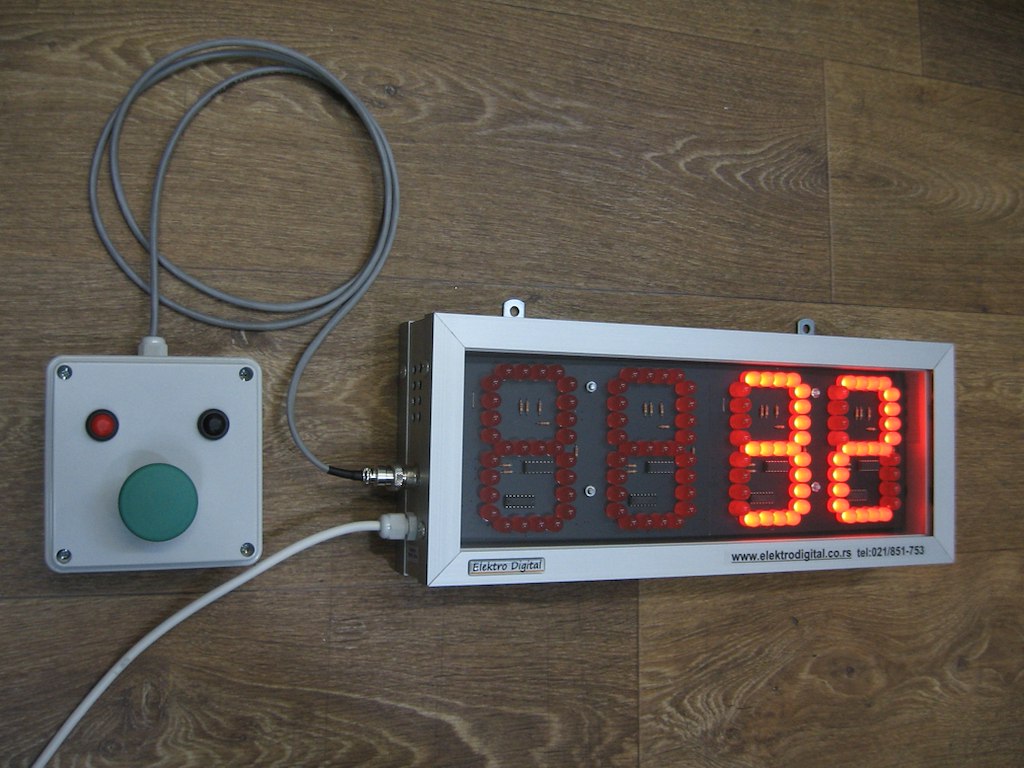Digitalni ručni brojač sa tasterom Tip:CO100-4D TAS
