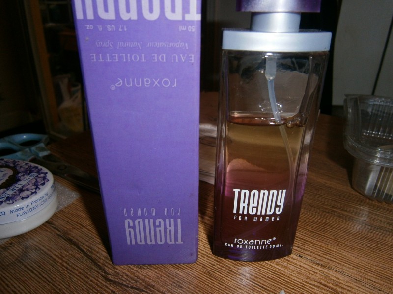 TRENDY==FOR WOMEN ROXANE TOAL VODA