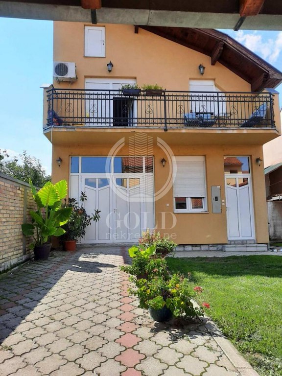 PRODAJA Kuća: NOVI SAD-Novi Sad-Veternik, , 300. 00m2, 228000 eur ID#5059