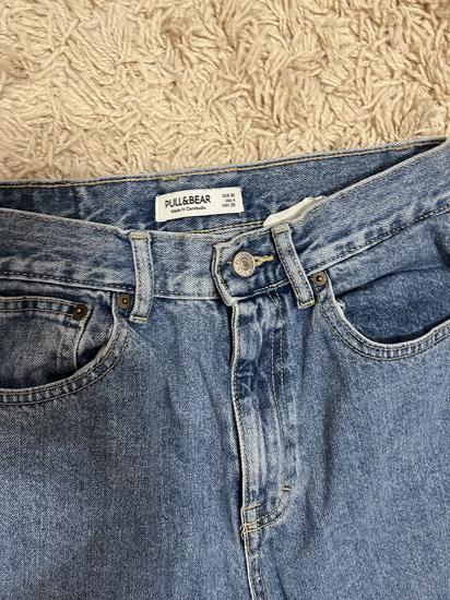 PULL AND BEAR MOM JEANS