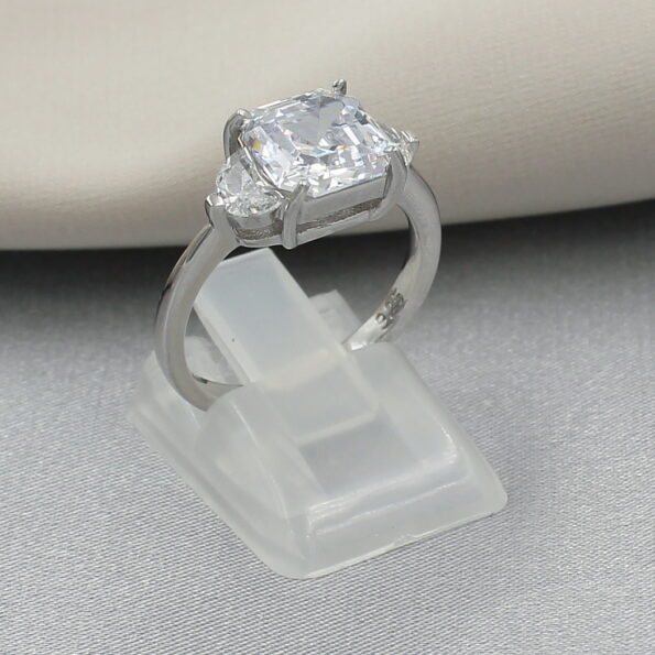 Srebrni prsten „ELEGANCE“ 717