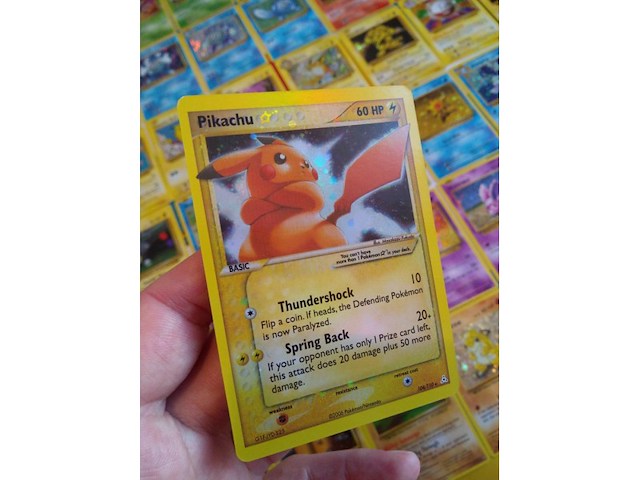 Pokemon karta Pikachu sijajuca - Pokemoni karte