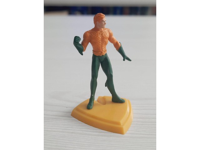 AQUAMAN DC FIGURA