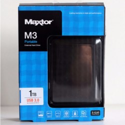 Maxtor HDD 1tb sa igrama na sebi