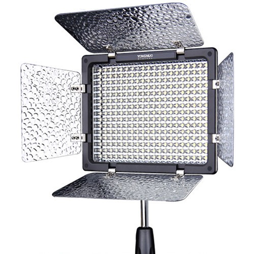 Yongnuo 300-IIIW LED On-Camera Video Light 5500K