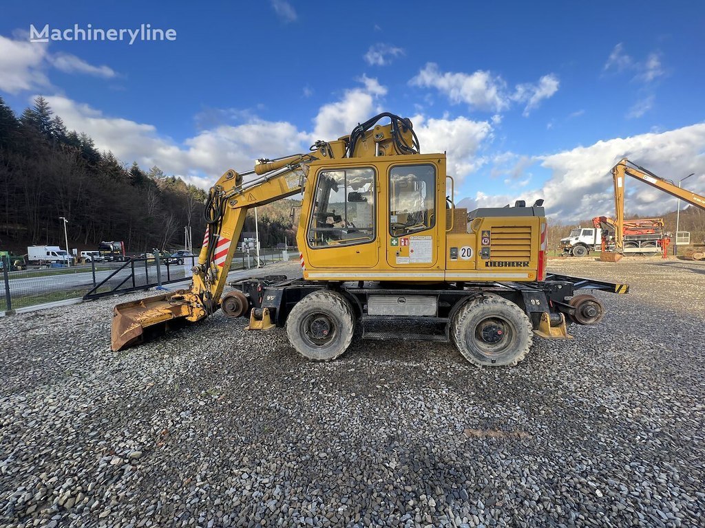 Liebherr A900zw bager na šinama