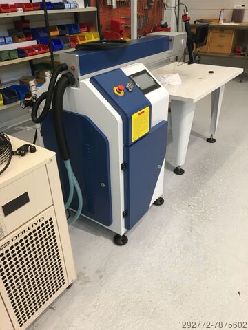 Mašina za lasersko zavarivanje - proizvodnja znakova
Perfect laser PE-W300II