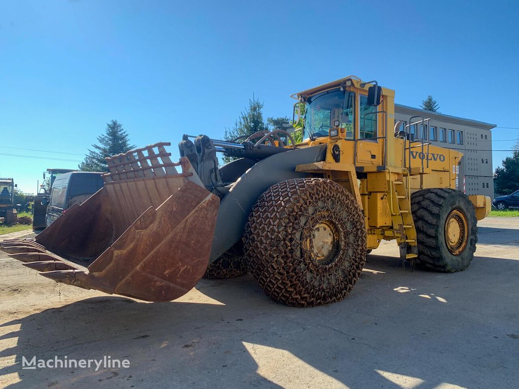 Volvo L 330 E prednji utovarivač