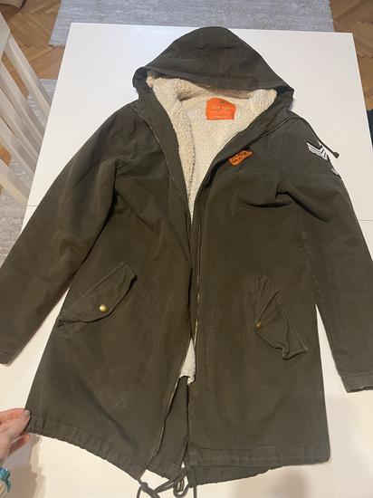 Tamno zelena parka