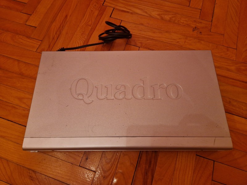 QUADRO DVD PLEJER