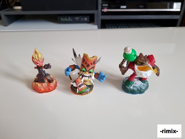 Skylanders figurica x3