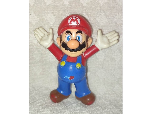 Super Mario McDonalds figura iz 2013.