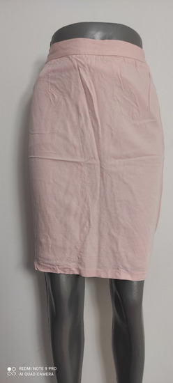 Bebi-roze suknja