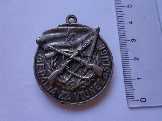 Medalja za vojne zasluge + zamenica