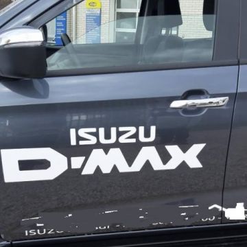 Isuzu D Max 2021-i noviji prednji bočni vetrobrani