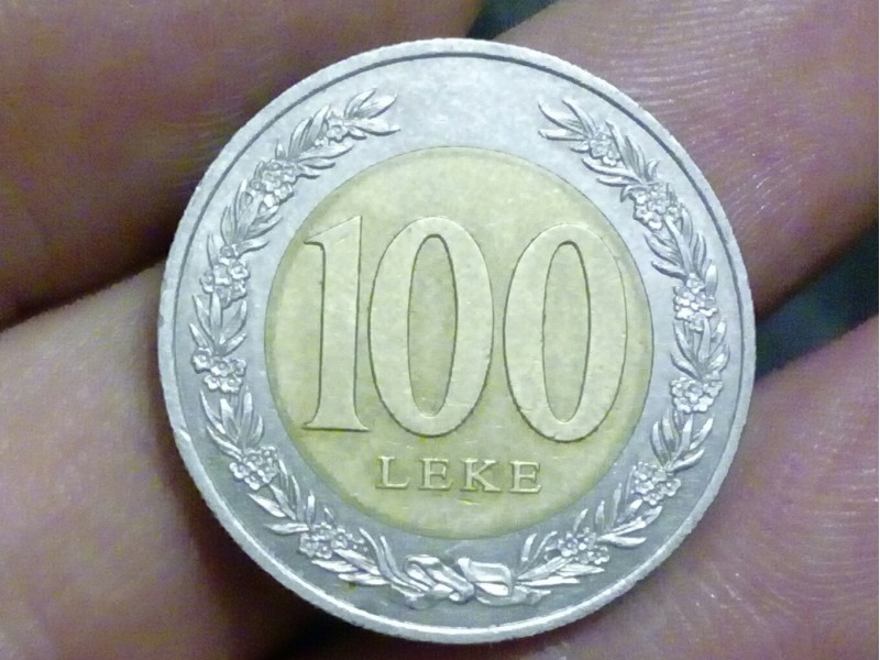 Albanija, 100 leka 2000