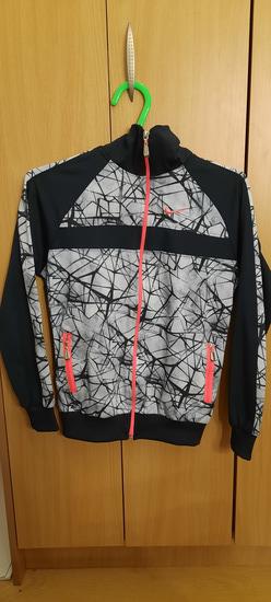 Nike duks