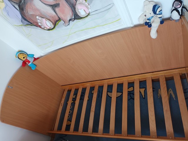 Krevetac za dete za više godina korišćenja