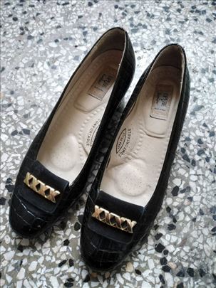Ženske italijanske crne cipele