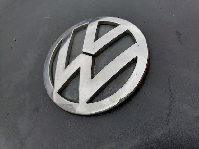 Znak - amblem za gepek Volkswagen Touareg 7L