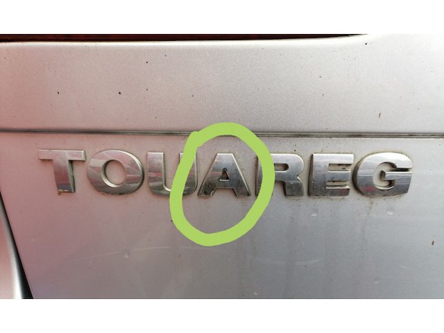 Slovo (A) za gepek vrata Volkswagen Touareg 7L
