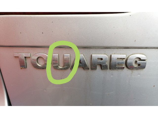 Slovo (U) za gepek vrata Volkswagen Touareg 7L