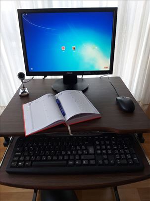 Desktop računar I monitor, desktop kompjuter i mon