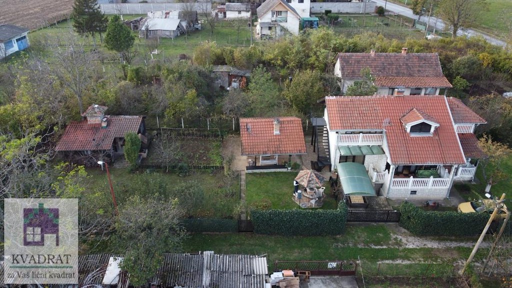 Kuća 188 m², pomoćni objekti, 10, 15 ari, Obrenovac, Stubline – 90 000 €