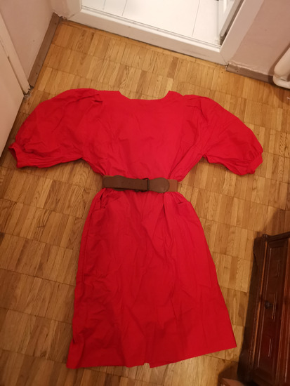 Crvena retro haljina puf rukavi