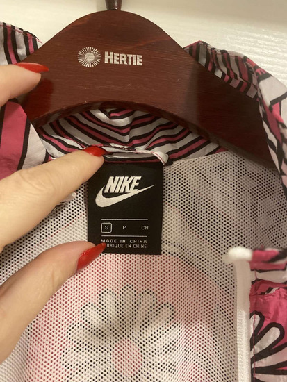 Nike Suskava jaknica