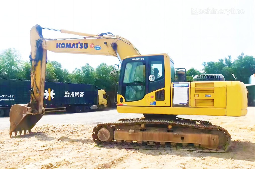 Komatsu PC220-8MO bager guseničar