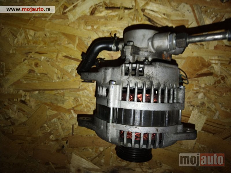 Opel alternator 1,7 sa vakum pumpom