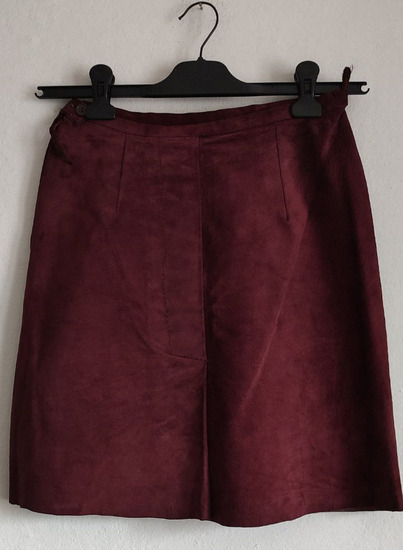 Kozna vonasta suknja boje crnog vina
