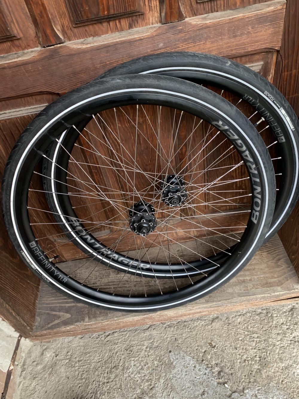 Bontrager Affinity TLR (28 и 29) са гумама