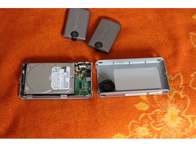 Tri eksterna Hard Diska, 2 x 250GB i 160GB