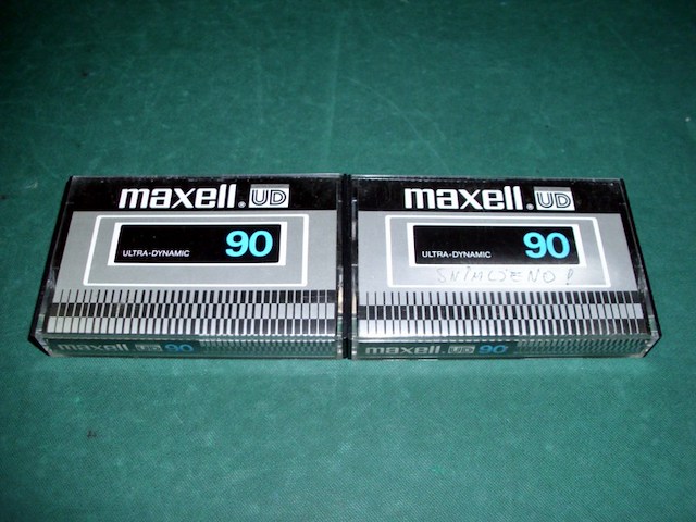 MAXELL UD-90  (2 Komada)