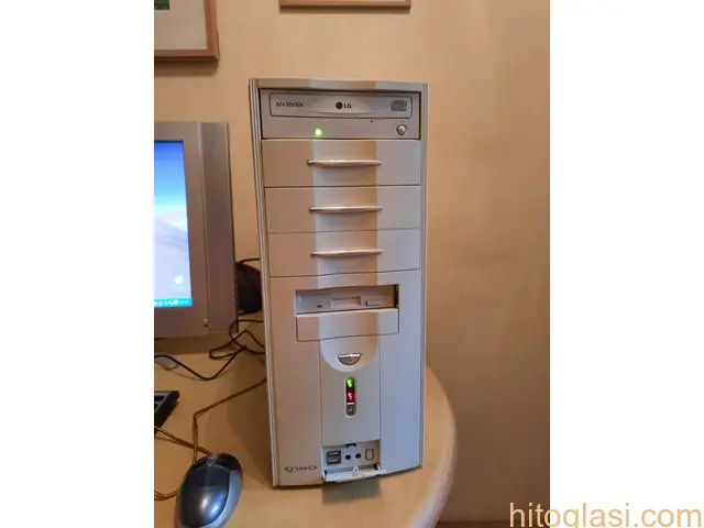 Neo stari,retro desktop racunar/kompjuter