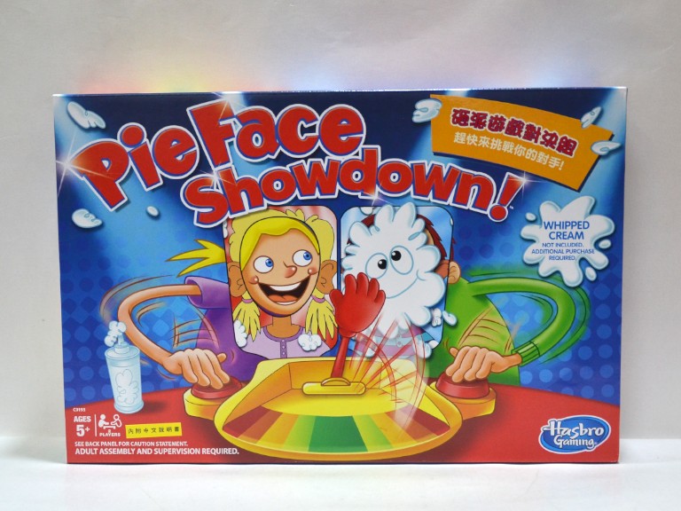Друштвена игра – “PieFace Showdown”