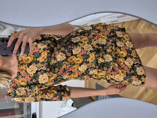 kratka cvetna haljina