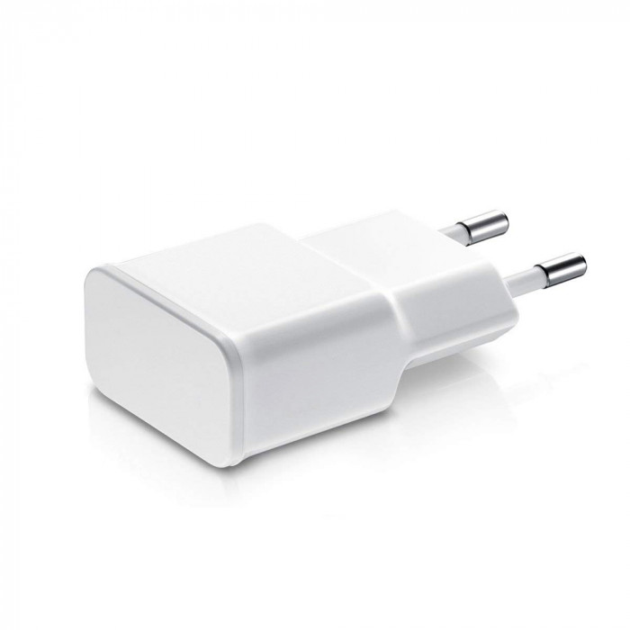 Adapter Top Energy univerzalni beli