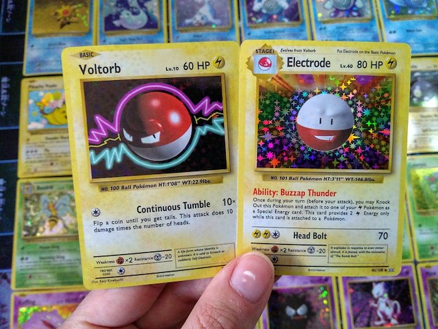 Pokemon 2 karte sijajuce - Voltorb i Electrode Pokemoni