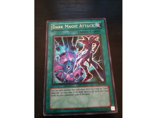 Yu-GI-OH!- Dark Magic Attack (Ultra rare)