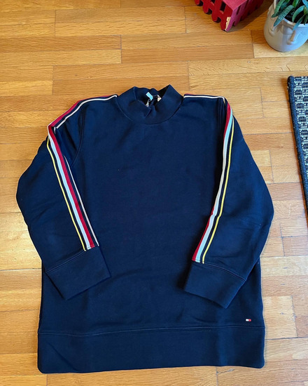 Fantastican Tommy Hilfiger NOV dux S