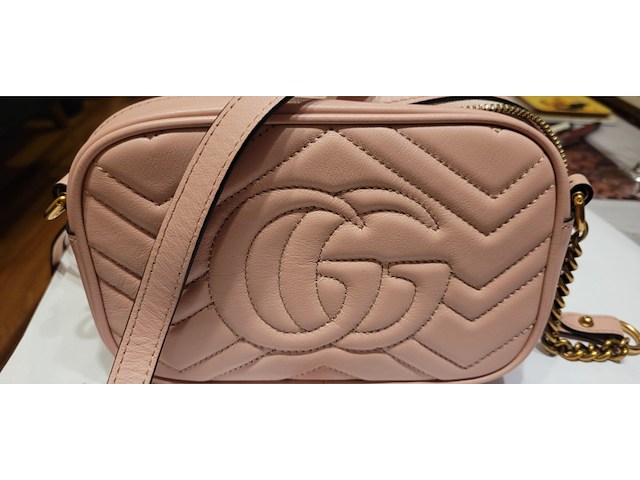 **Gucci torbica**